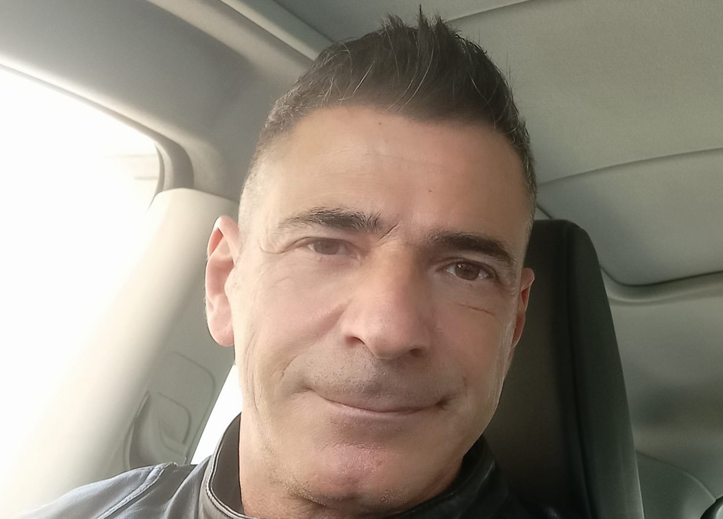 Trovato morto mentre era in vacanza in Spagna, Pioltello piange il ...