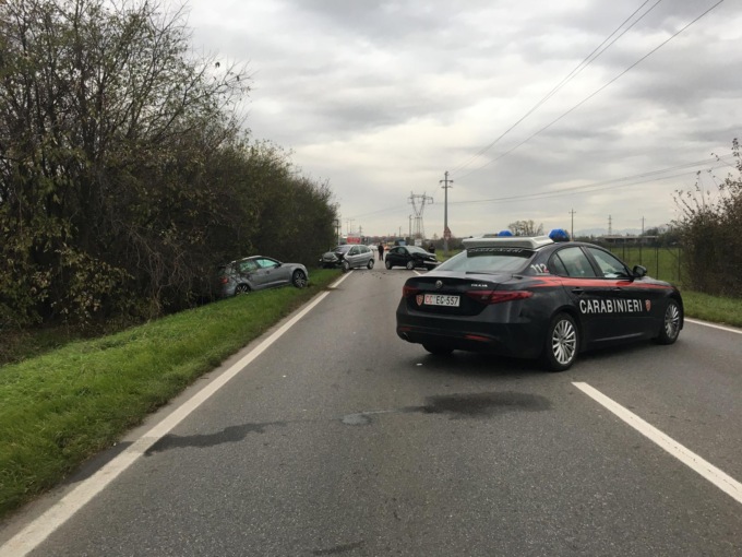 Incidente sulla Provinciale a Cernusco sul Naviglio, violento frontale ... Incidente sulla Provinciale a Cernusco sul Naviglio, violento frontale ...