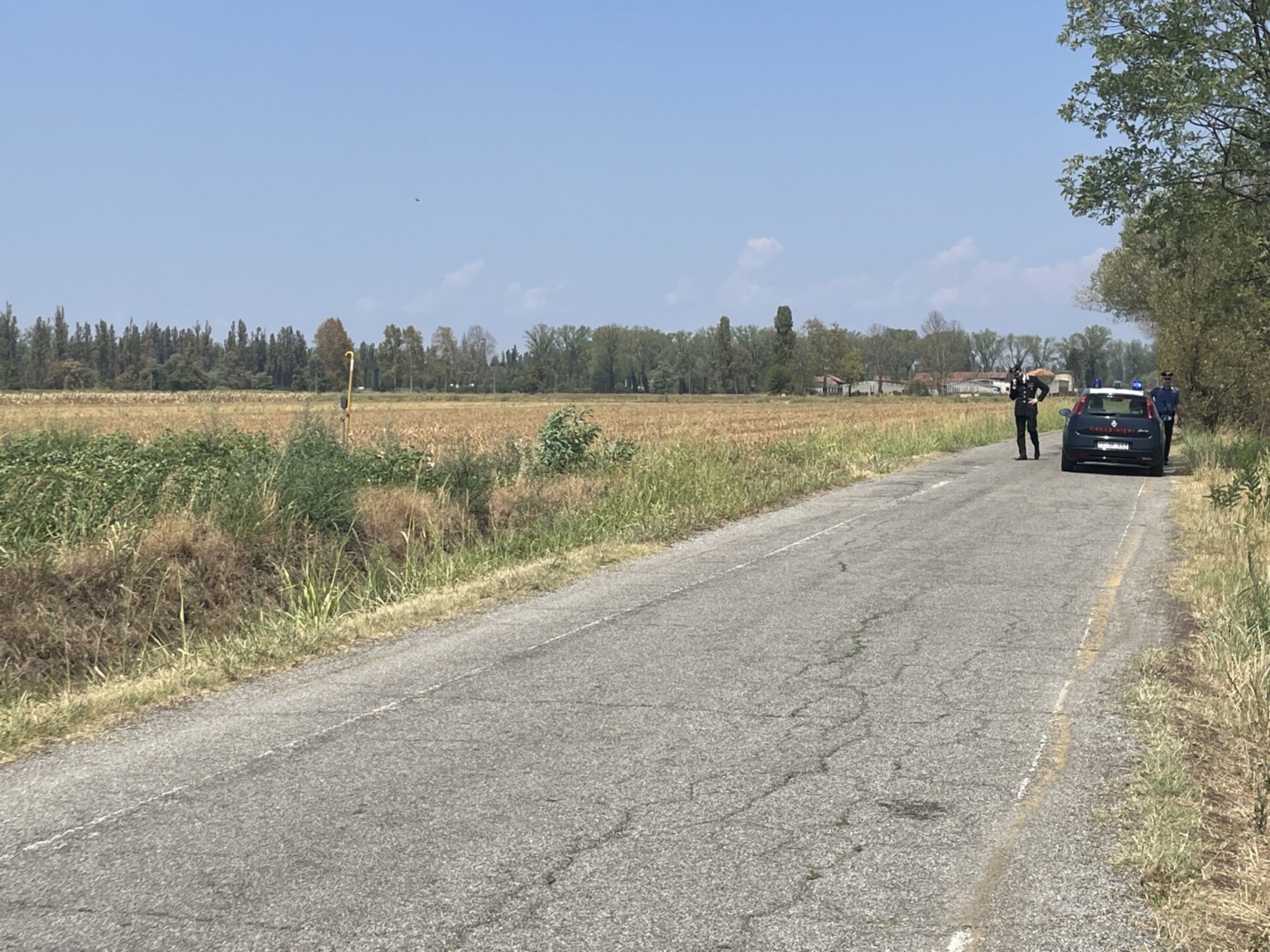 Vede i Carabinieri e fugge tra i campi di Rodano: arrestato dopo una ...
